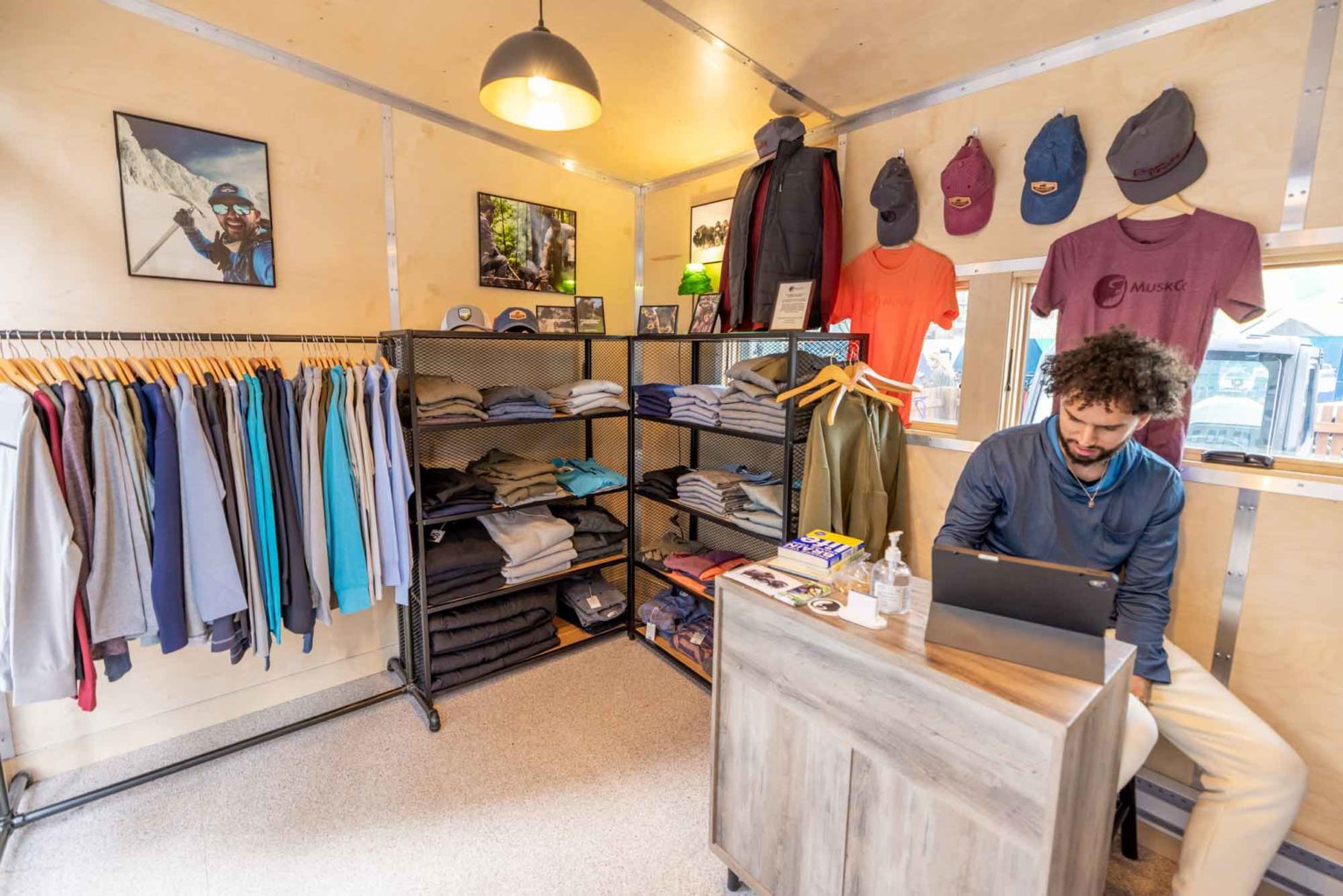 Custom Shipping Container Retail Stores | ROXBOX Containers