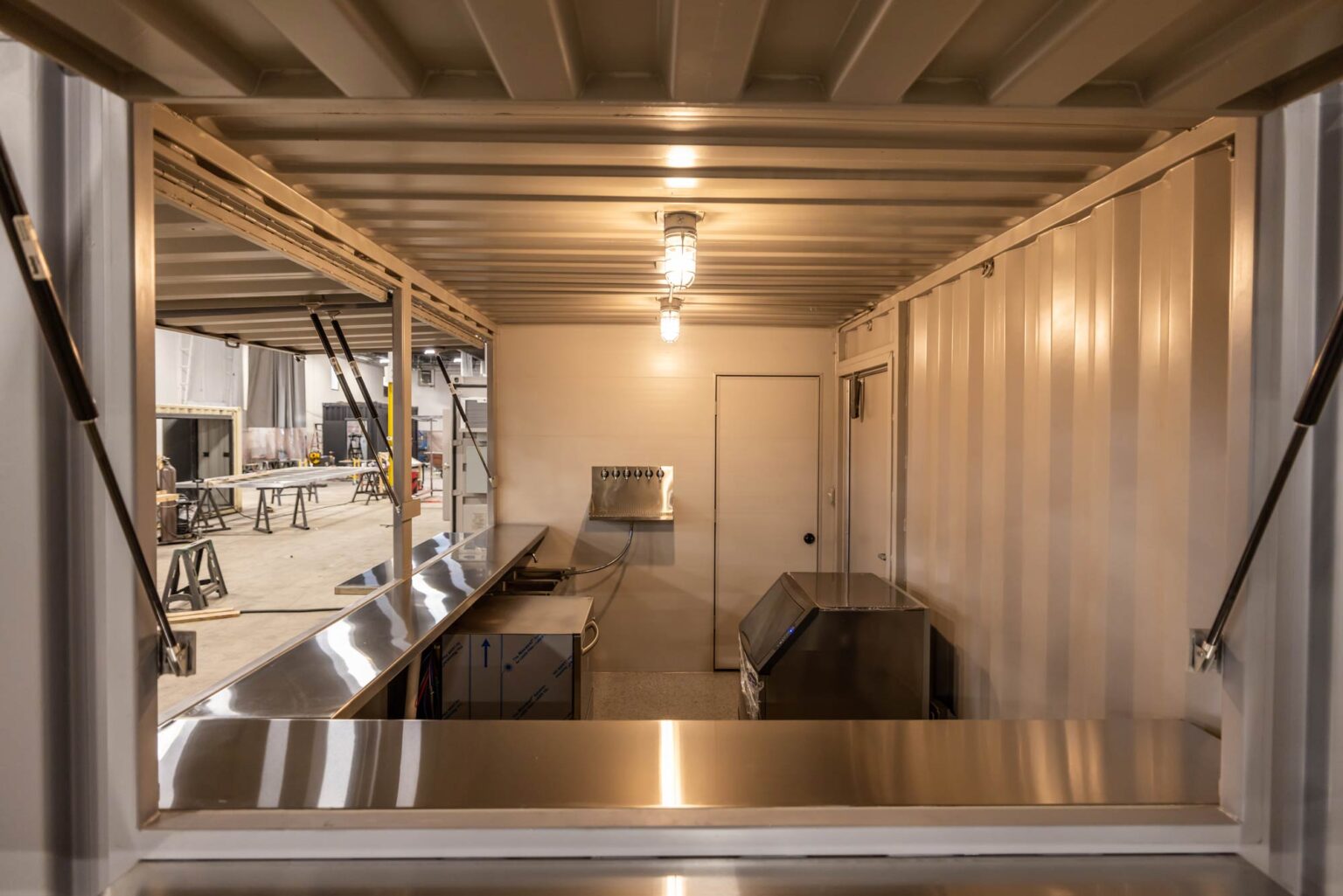 Project Spotlight: Carowinds Mobile BillyBoxes - ROXBOX Containers