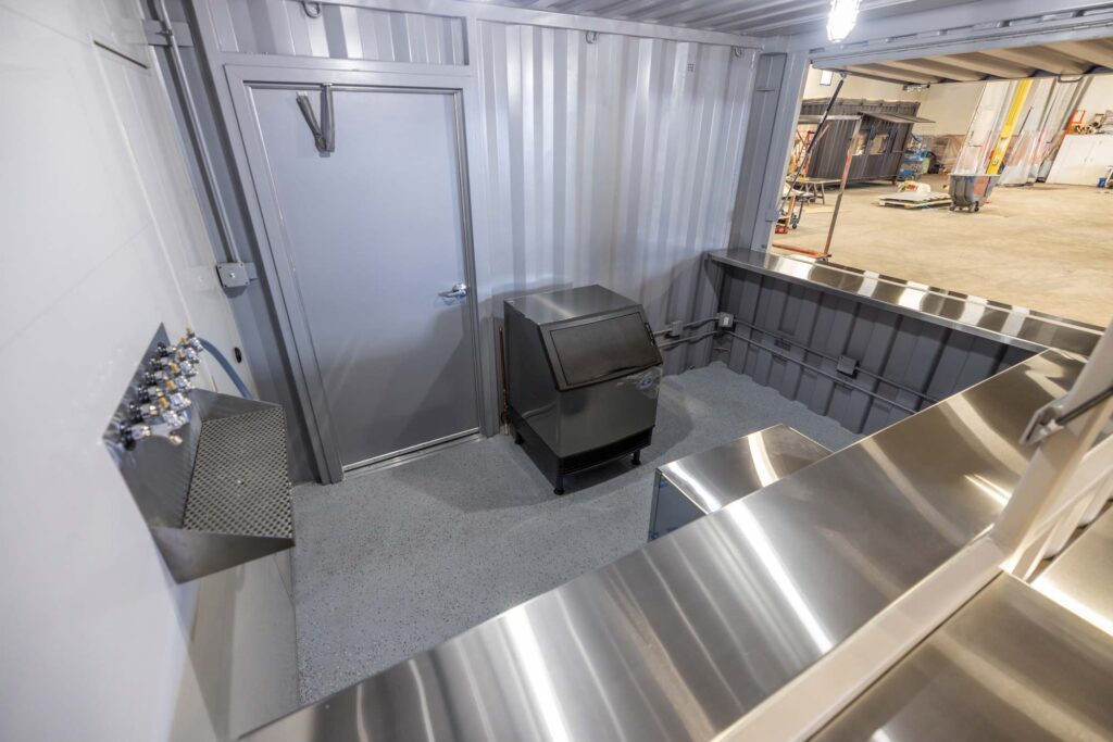 Project Spotlight: Carowinds Mobile BillyBoxes - ROXBOX Containers