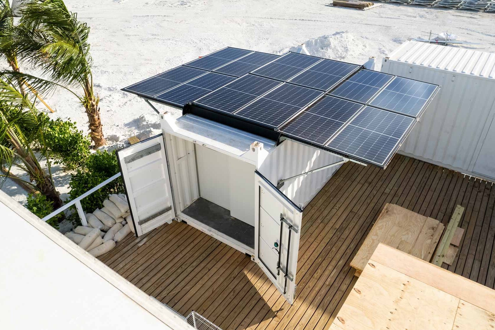 HELIOS Solar - ROXBOX Containers